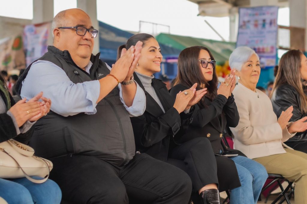 Celebran la Expo Aprende 2026 en Secundaria General Rébsamen de Fortín.